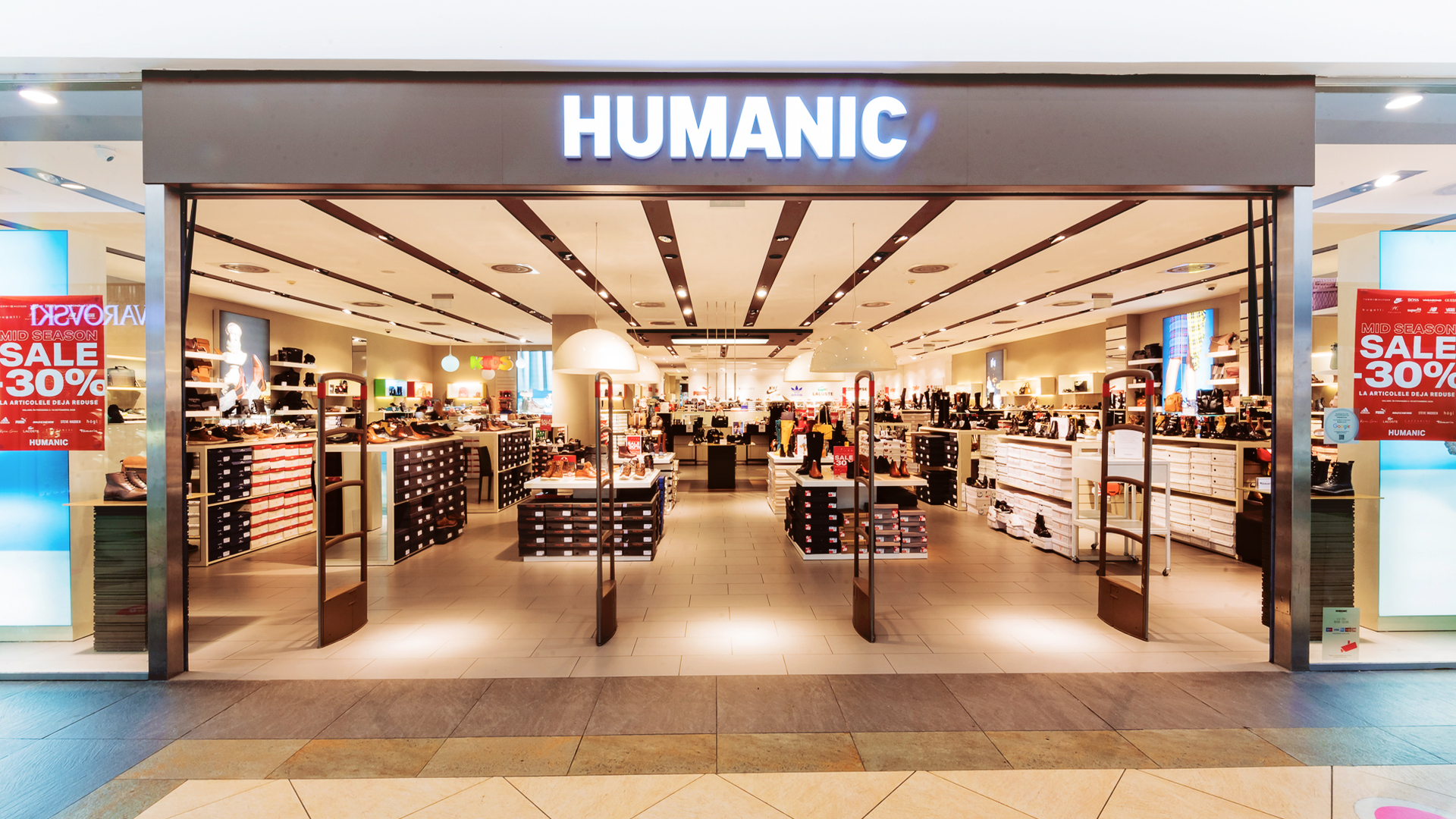 Humanic, international fashion selection of shoes