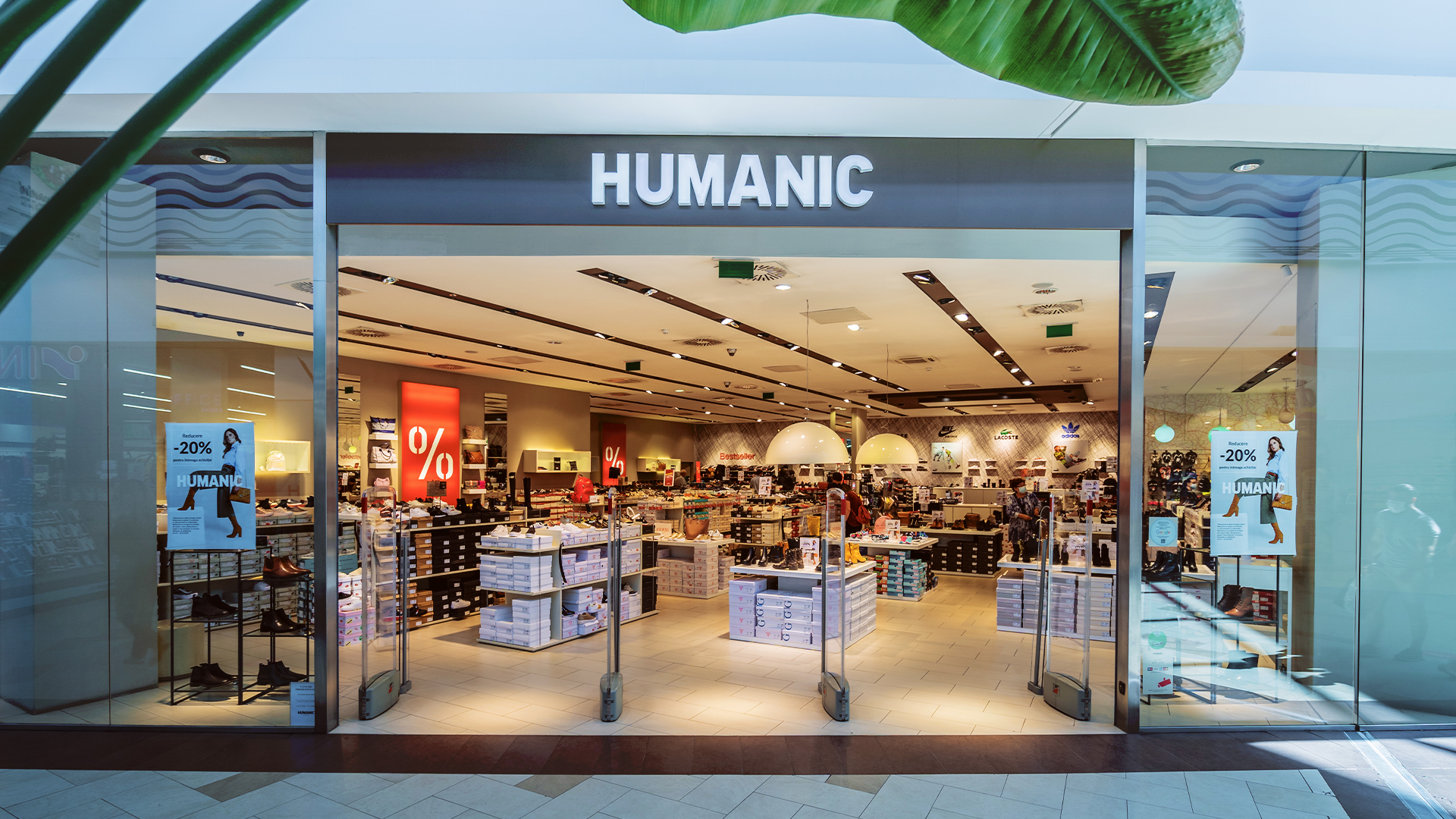 Humanic, selectie de moda internationala a pantofilor
